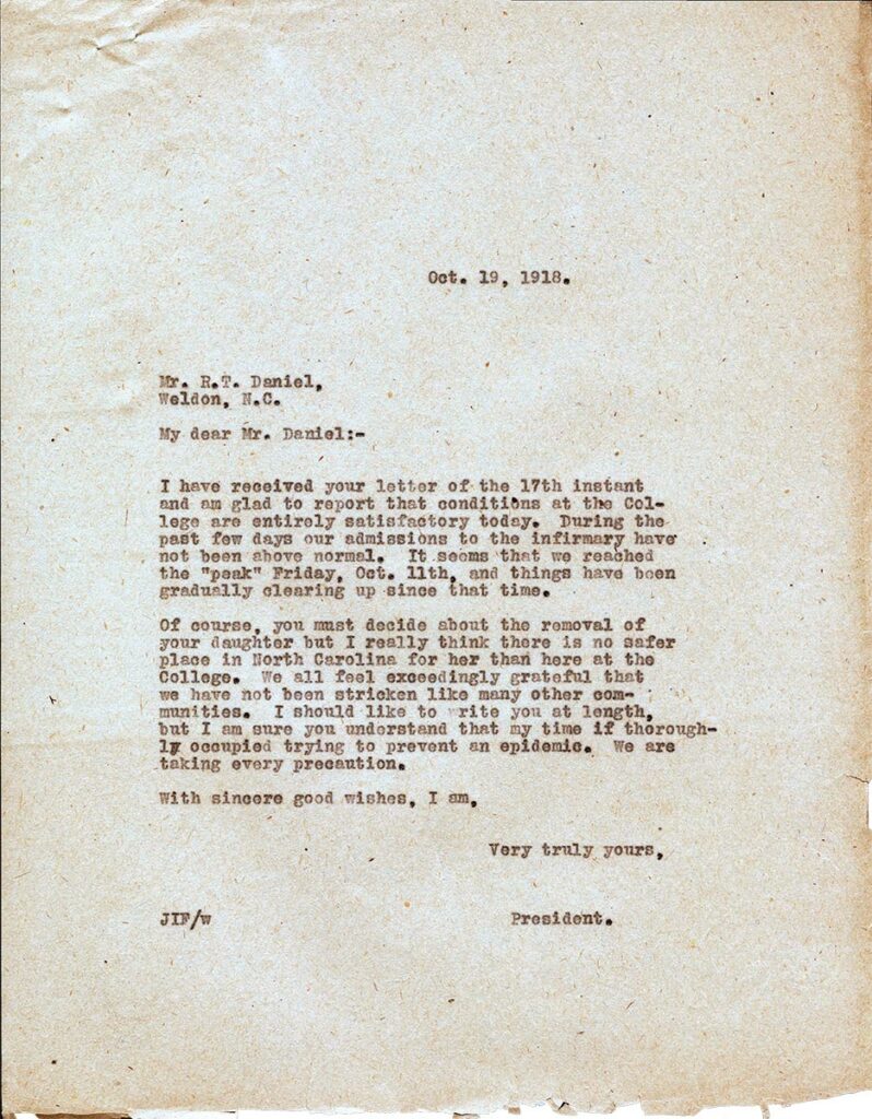 Personal touch: Letters from President Foust to parents - UNCG Magazine